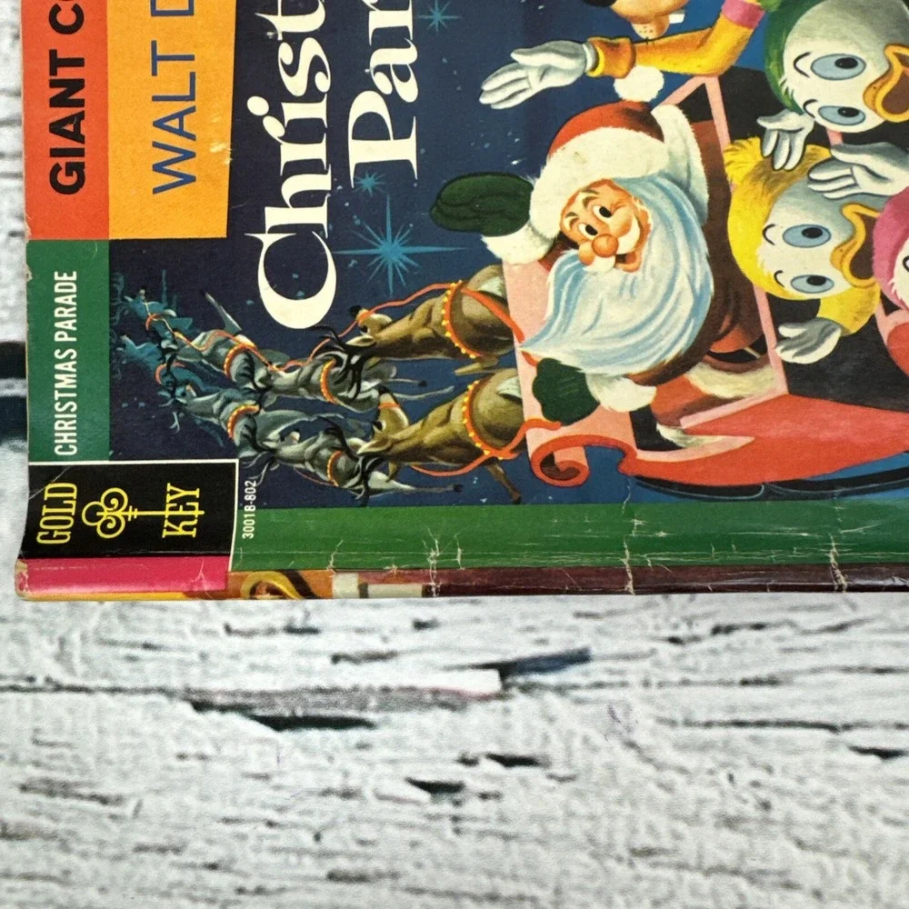 Accents | Walt Disney Christmas Parade 6 Gold Key Giant Comic 196s ...